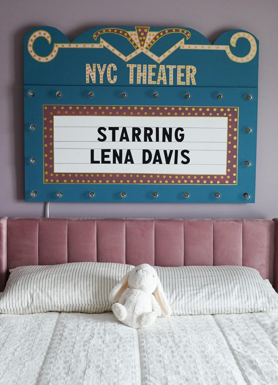 DIY Marquee Sign - Sincerely, Sara D. | Home Decor & DIY Projects